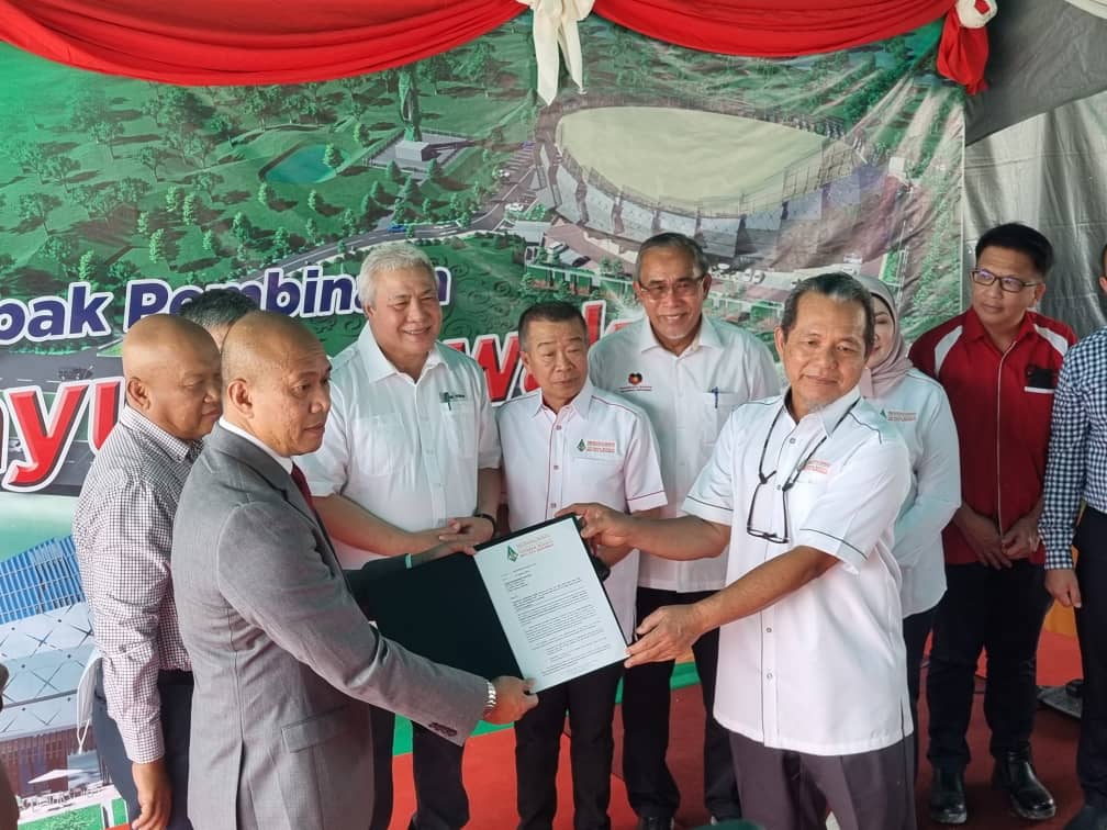 Majlis Penyerahan Tapak Pembinaan Wisma Melayu Sarawak – Mercu Tanda ...